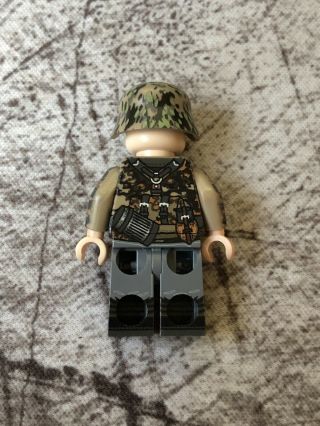 Theminifigco Brickmania Handschar Body (blurred Edge) | #33243086