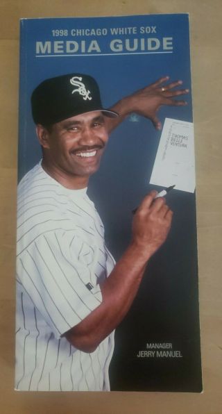 2011 Chicago White Sox Baseball Team Media Guide | #5631108
